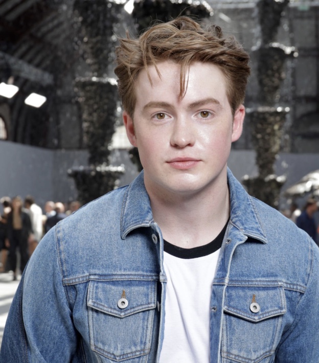 “Heartstopper” Star Kit Connor Sits With Omar Rudberg At Fashion Show ...