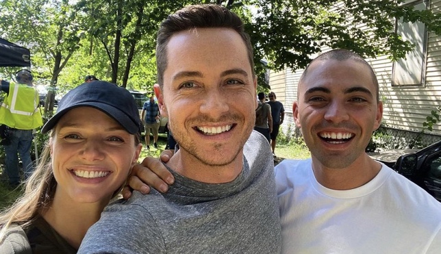 Video: NBC’s “Chicago PD” Stars Jesse & Tracy On Set Filming Season 10 ...